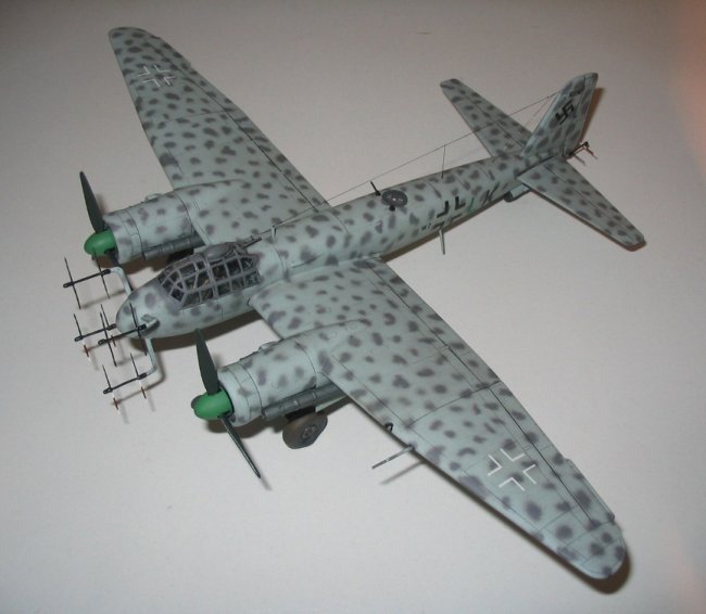 1/72 Zvezda Junkers Ju 88-G6 by Fernando Borges